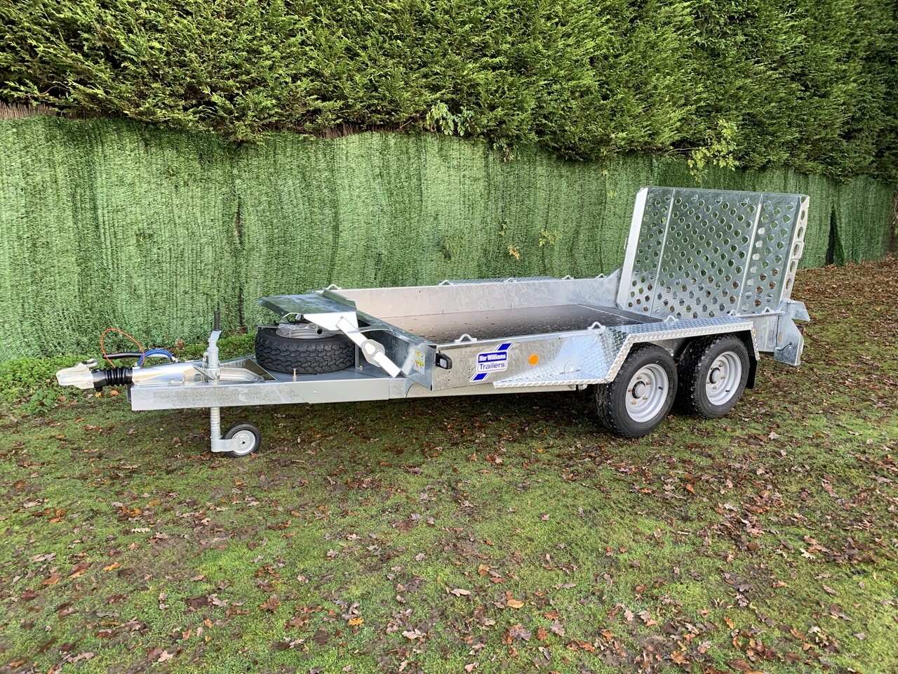 Ifor Williams GH106 Beavertail Plant Trailer with 3'9" Ramp